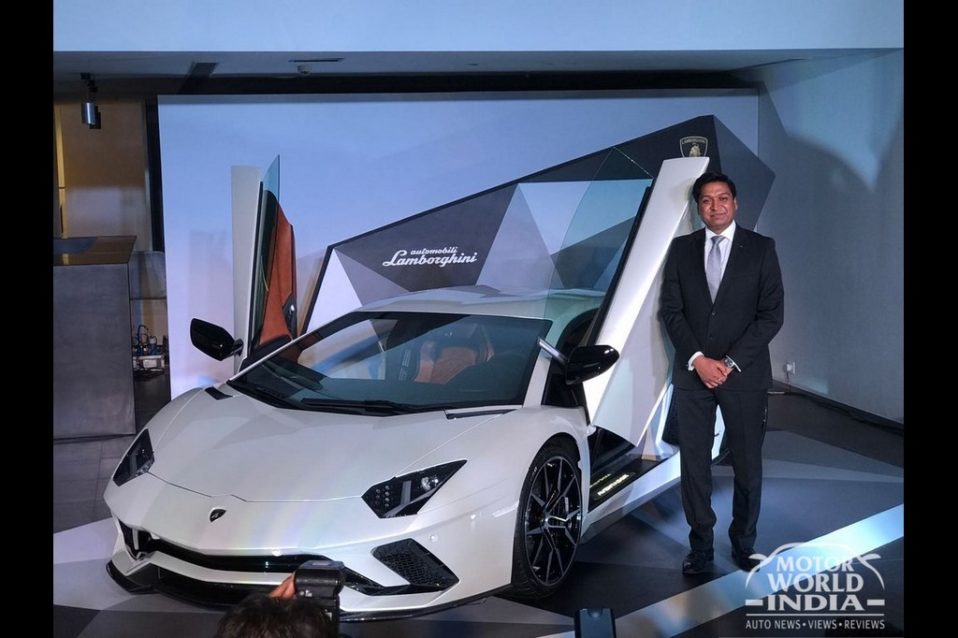 LIVE! Lamborghini India Launches Aventador S at Rs. 5.01 crore! - Motor ...